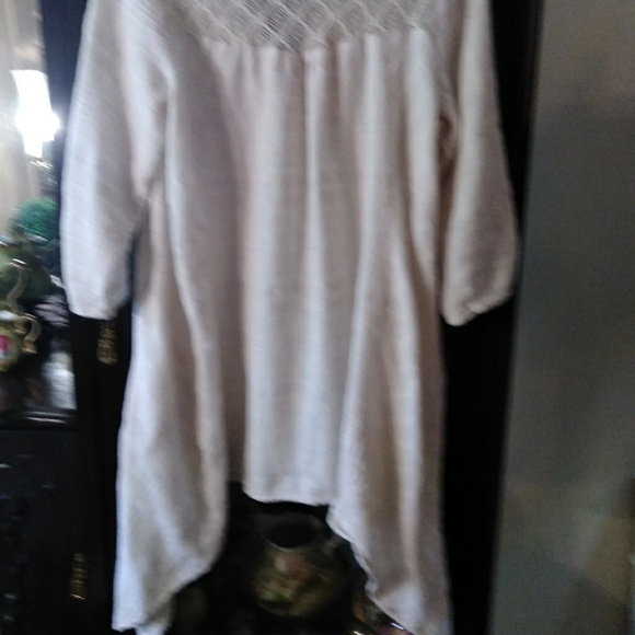 Umgee | Tops | Umgee Cream Colored Tunic Sharkbite Hem Pockets | Poshmark